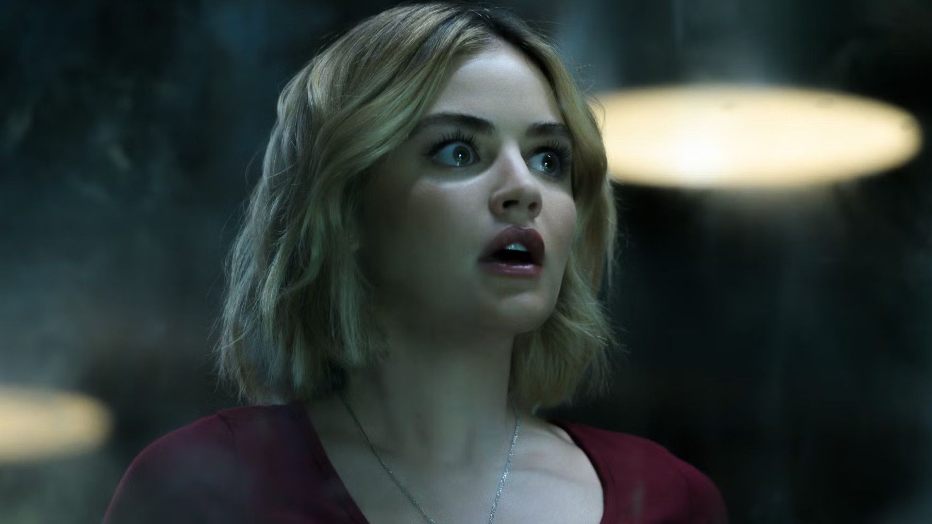 White Mars de Lucy Hale ressemble exactement à Kurt de John Carpenter